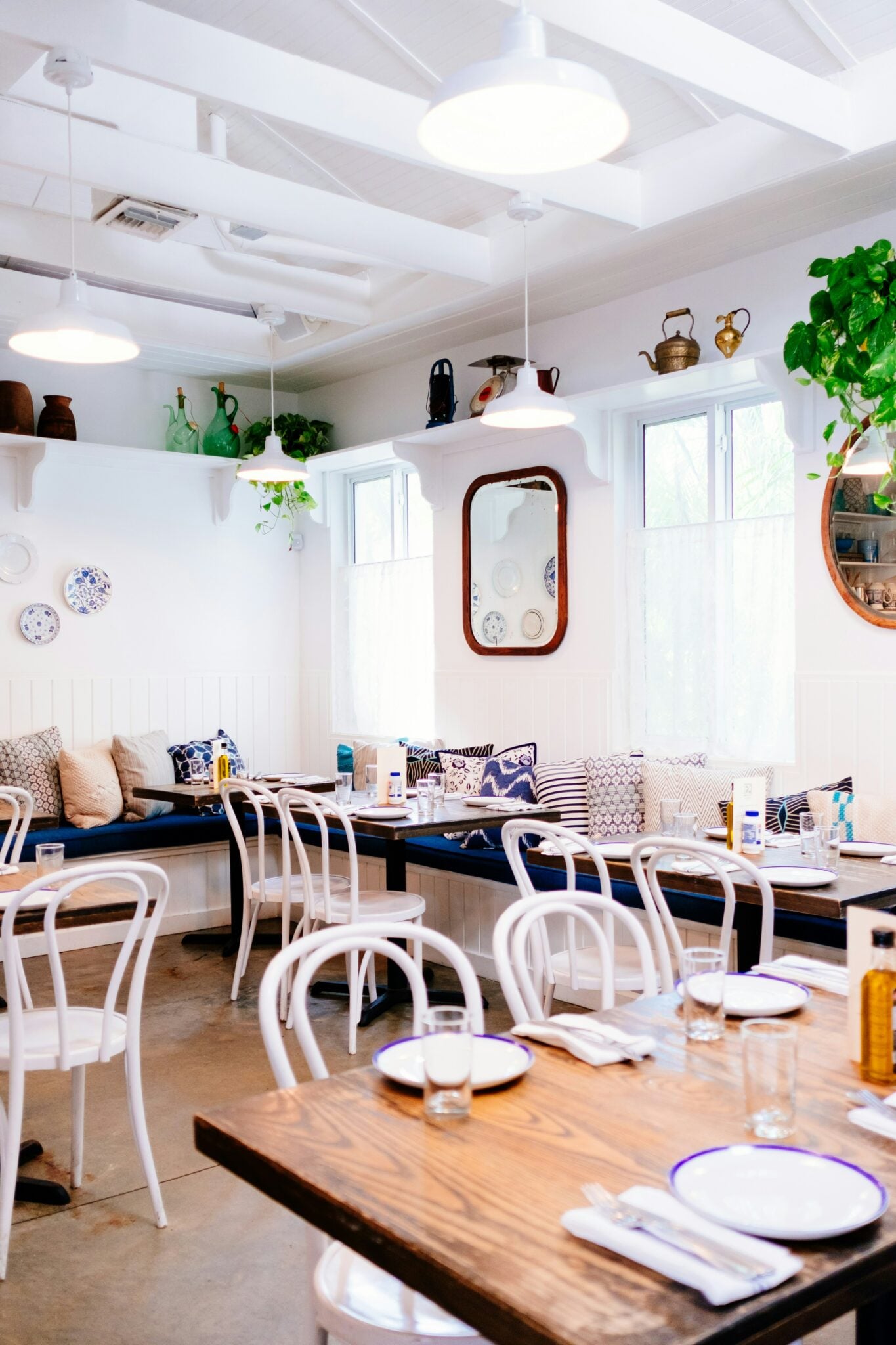120+ Restaurant Names: Ideas & Inspiration - BlogItUplife